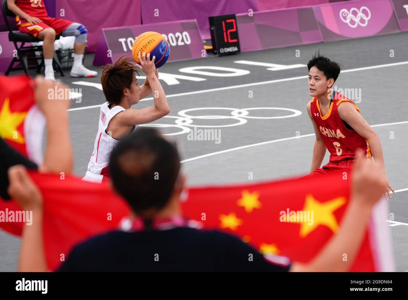Tokyo, Japan. 26th July, 2021. China's Yang Shuyu (R) competes with ...
