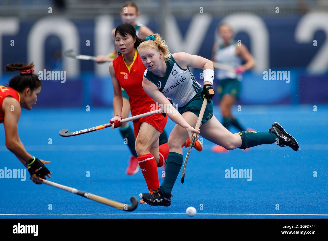 Amy lawton hi-res stock photography and images - Alamy