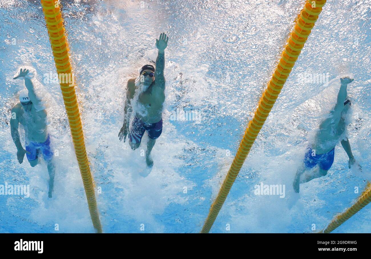 Mens x m freestyle relay hi-res stock photography and images - Alamy