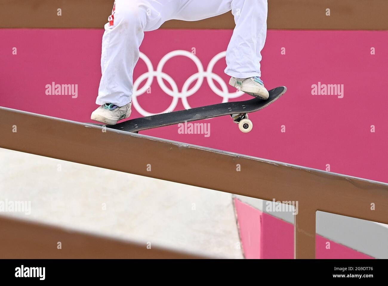 Wenhui zeng hi-res stock photography and images - Alamy