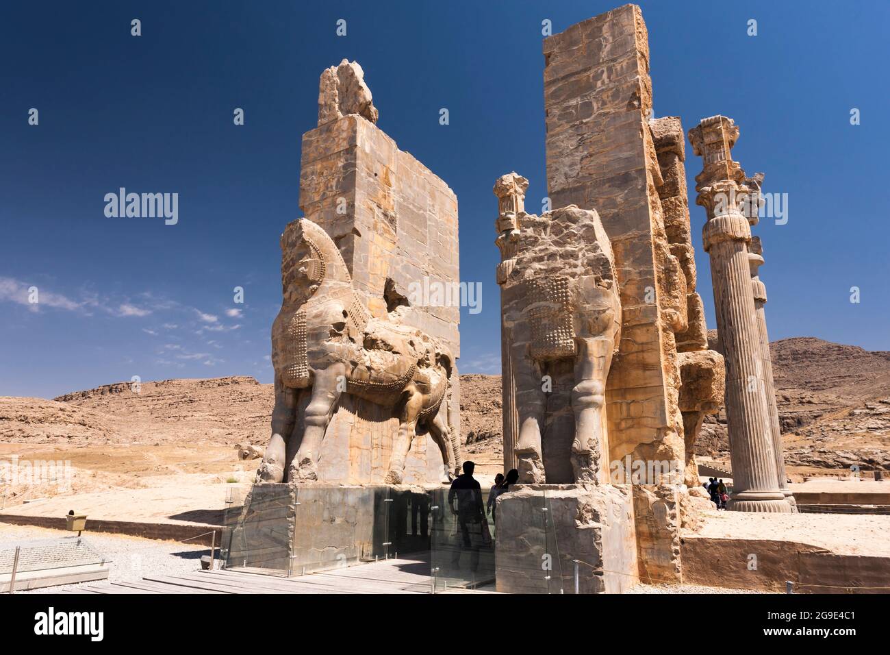 Persepolis, bull statues, gate of all nations, gate of Xerxes, capital ...