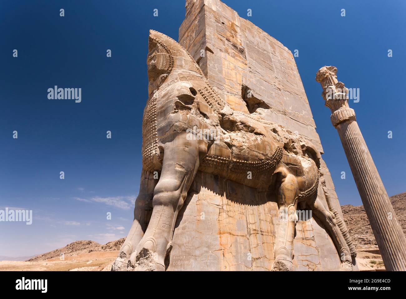 Persepolis, bull statues, gate of all nations, gate of Xerxes, capital ...