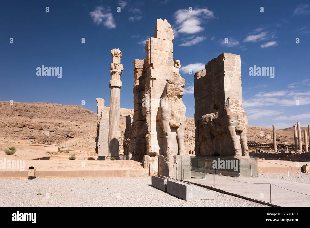 Persepolis, bull statues, gate of all nations, gate of Xerxes, capital ...
