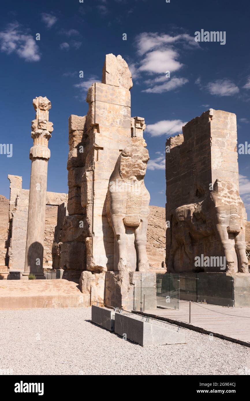 Persepolis, bull statues, gate of all nations, gate of Xerxes, capital ...