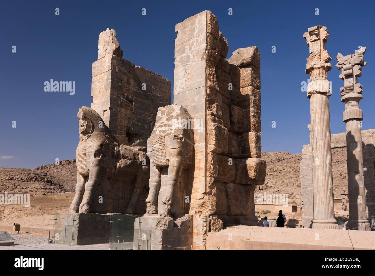 Persepolis, bull statues, gate of all nations, gate of Xerxes, capital ...
