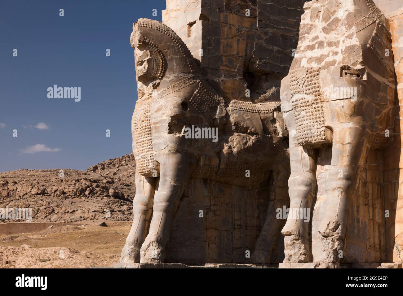 Persepolis, bull statues, gate of all nations, gate of Xerxes, capital ...