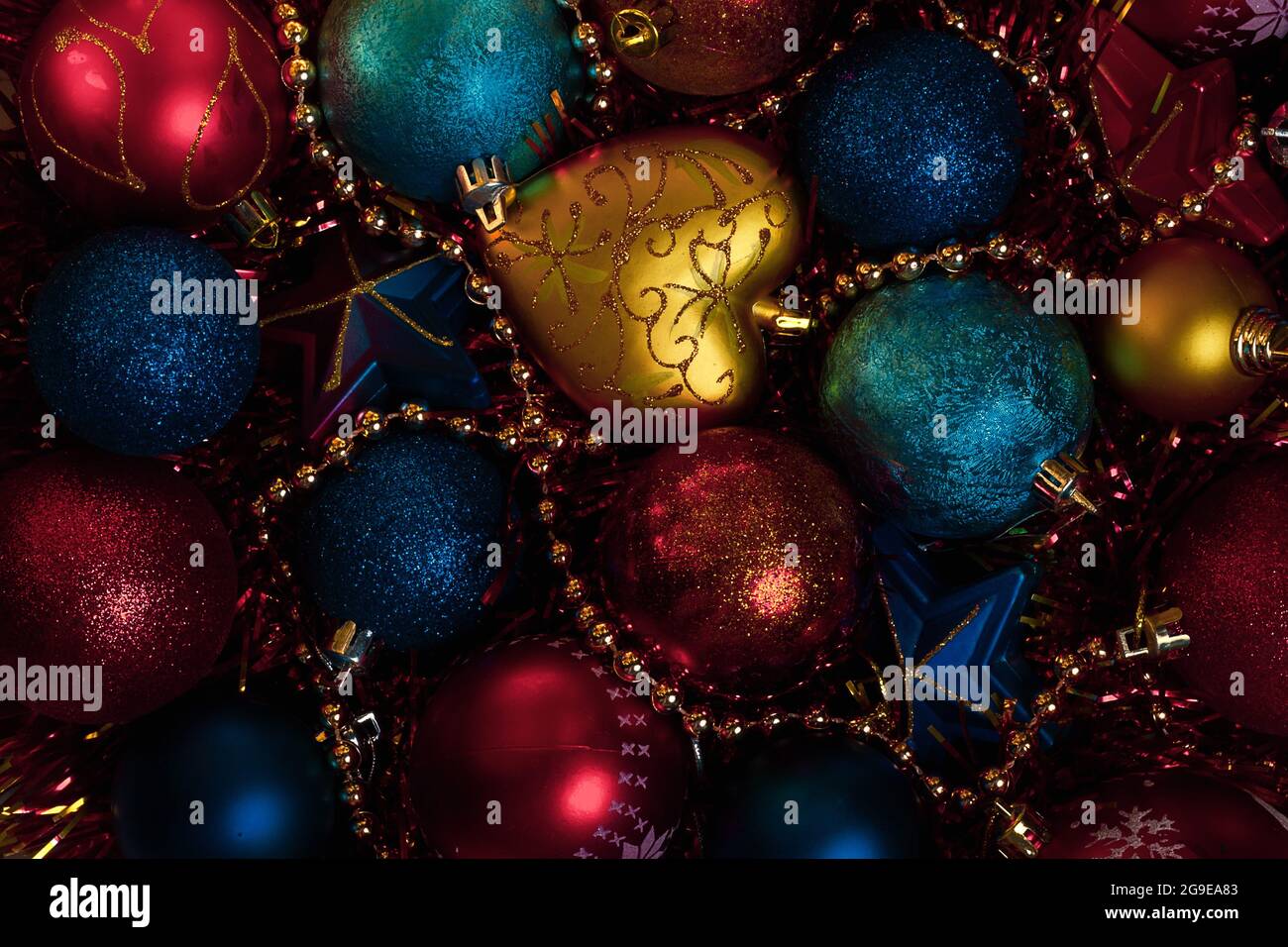 Red and blue balls hi-res stock photography and images - Alamy