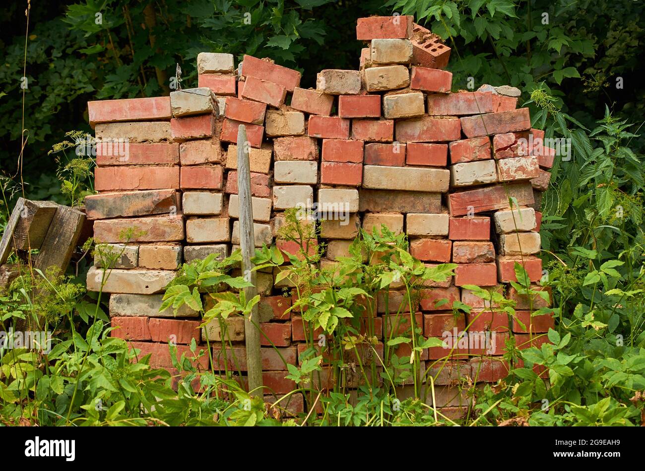Construction material warehouse stack bricks hi-res stock photography ...