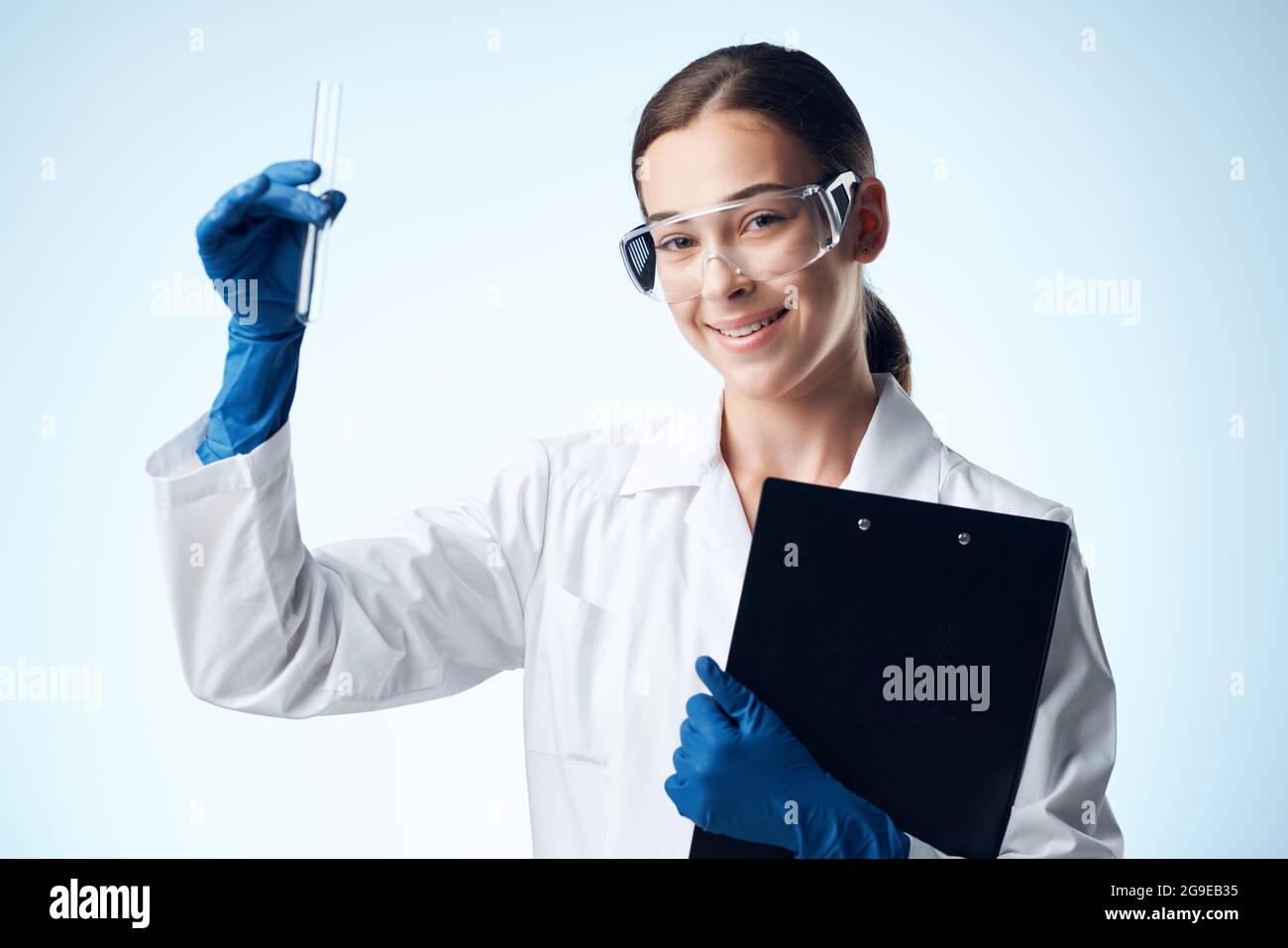 female doctor science research experiments chemistry Stock Photo - Alamy