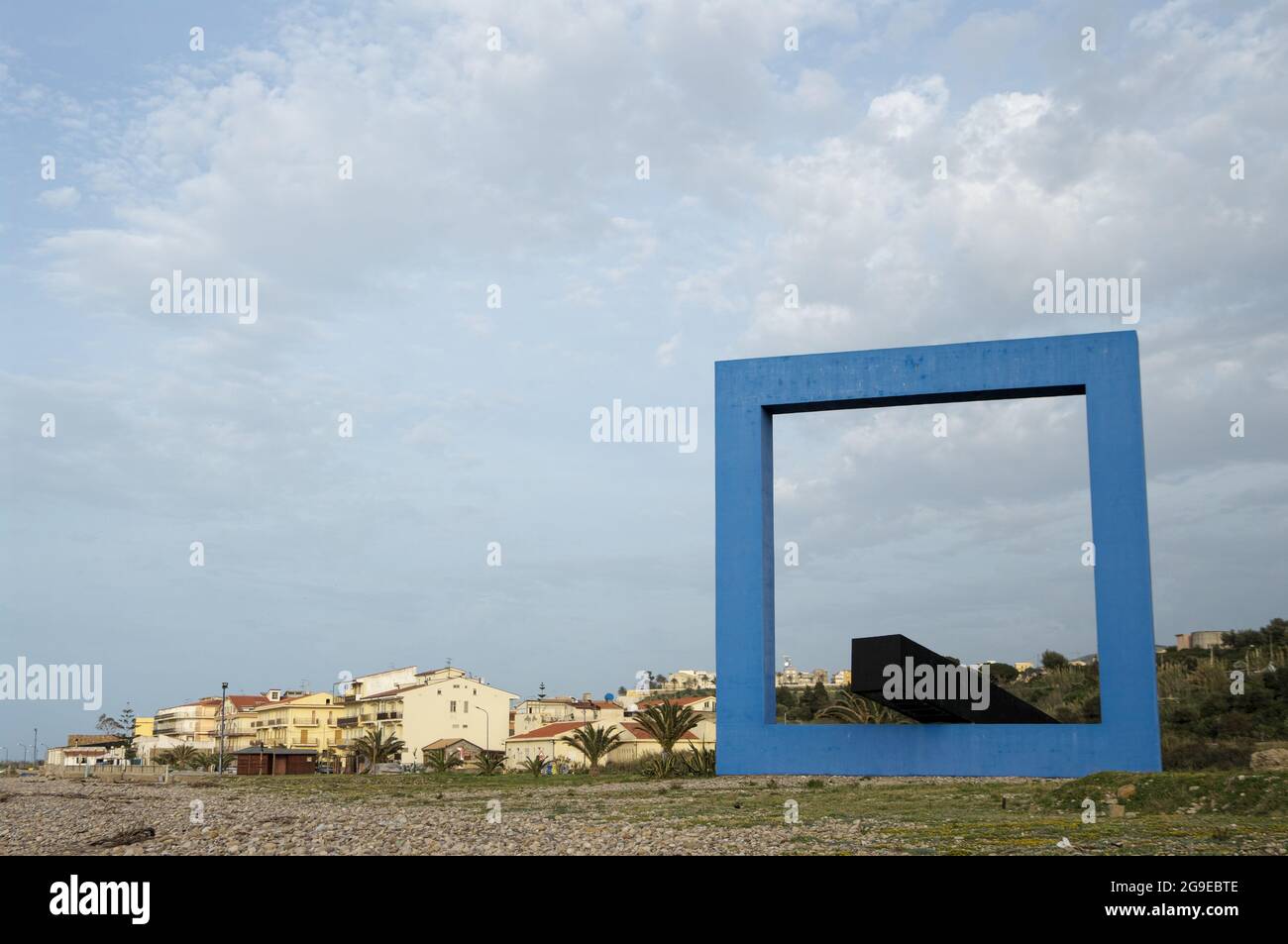 culture and art in Sicily contemporary sculpture of "Fiumara d'Arte ...