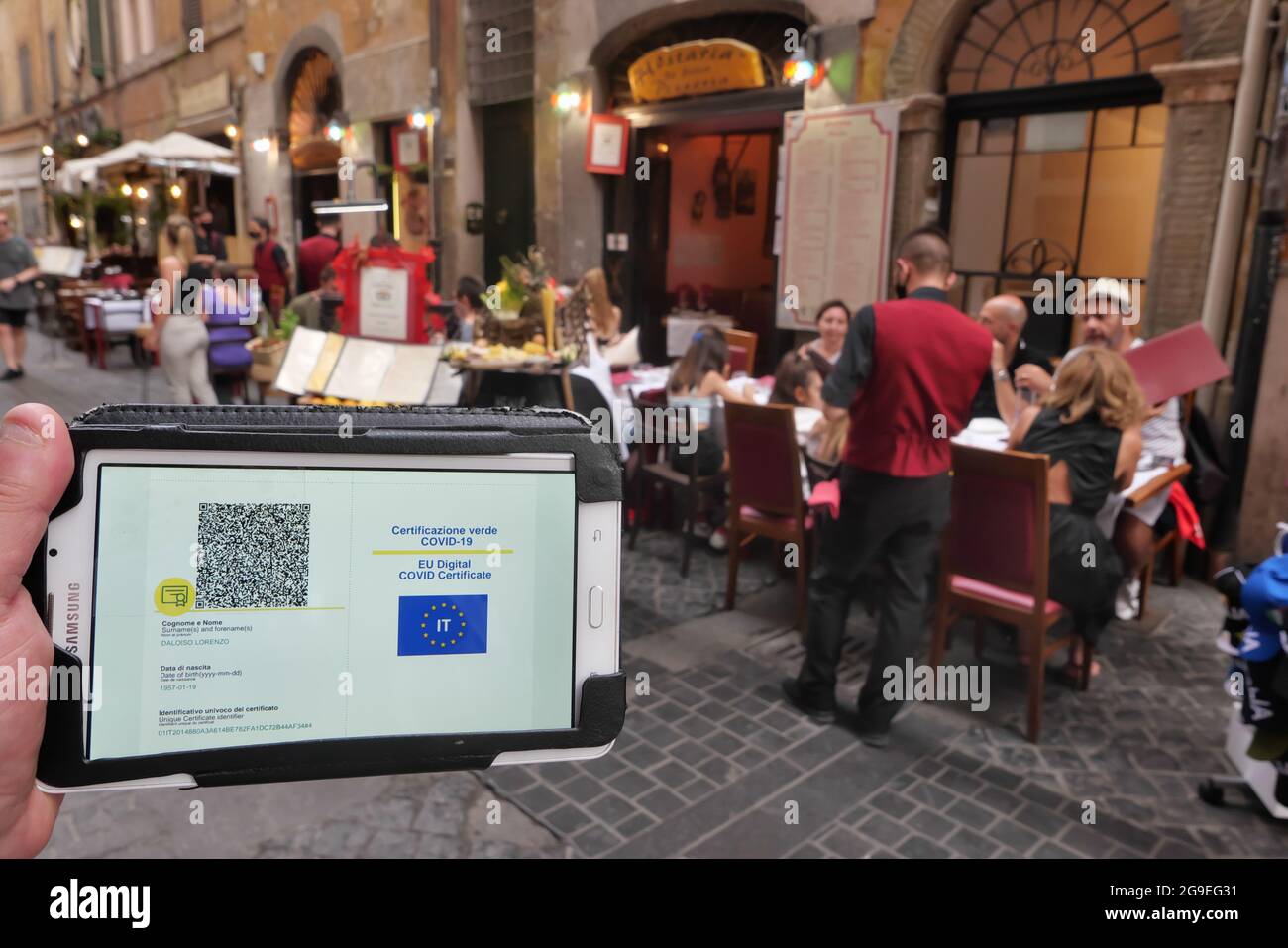 THE ITALIAN DIGITAL PASS WITH THE QR CODE NECESSARY TO ENTER THE ...