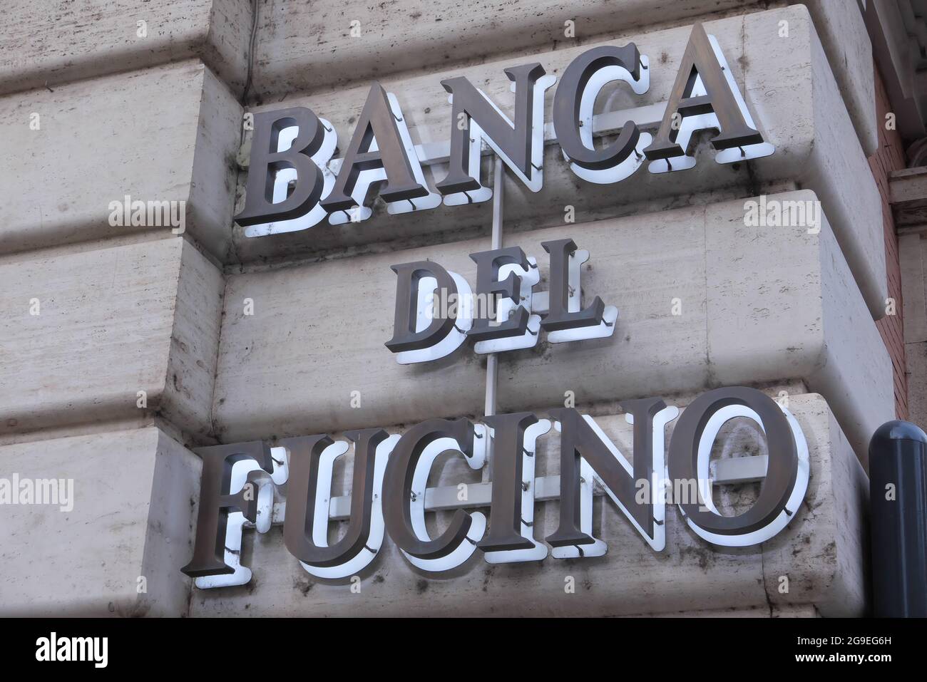 Banca del fucino sign hi-res stock photography and images - Alamy