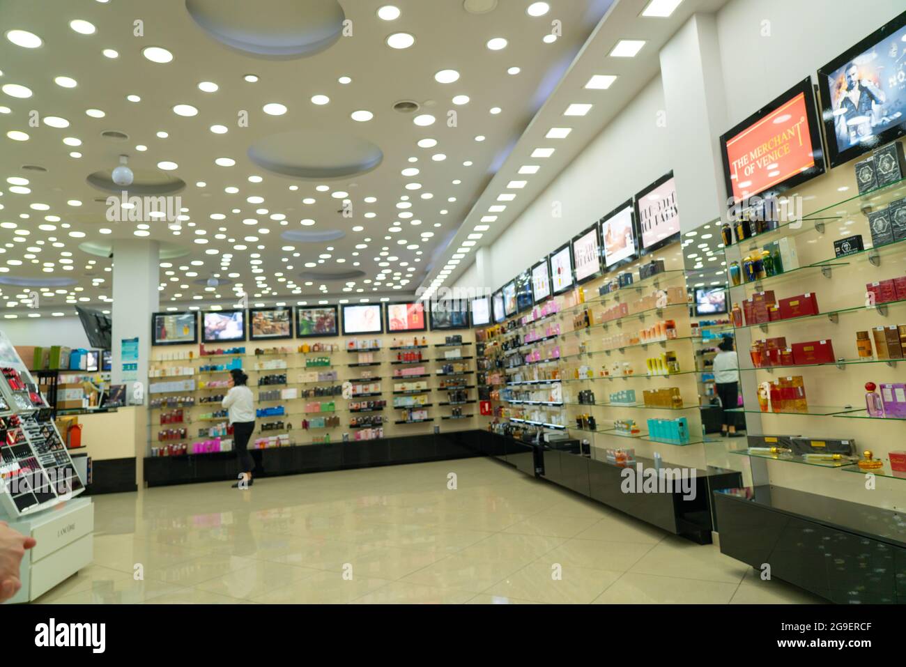 Luxury cosmetics display mall hi-res stock photography and images - Alamy