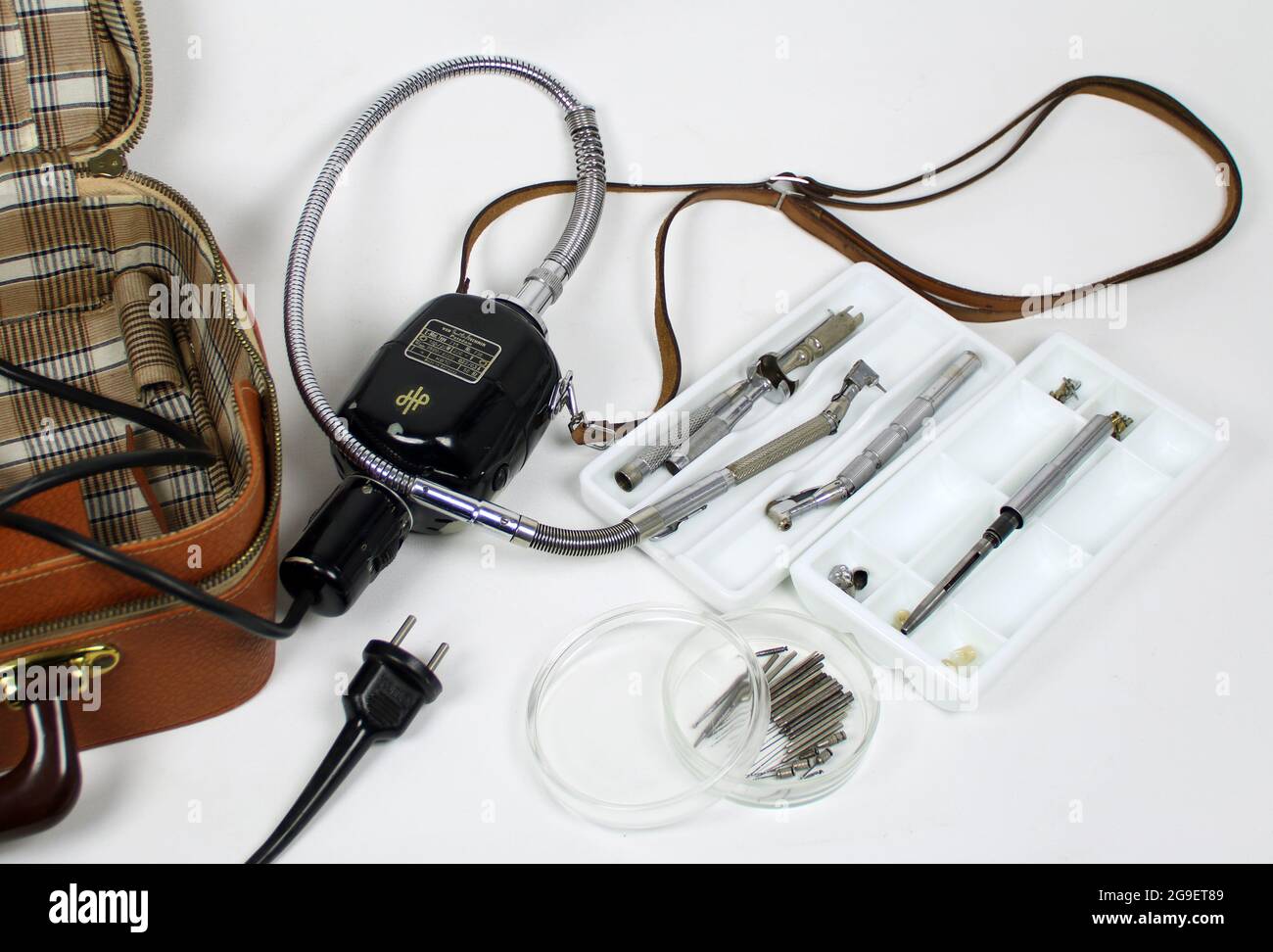 Active implantable medical devices hi-res stock photography and images ...