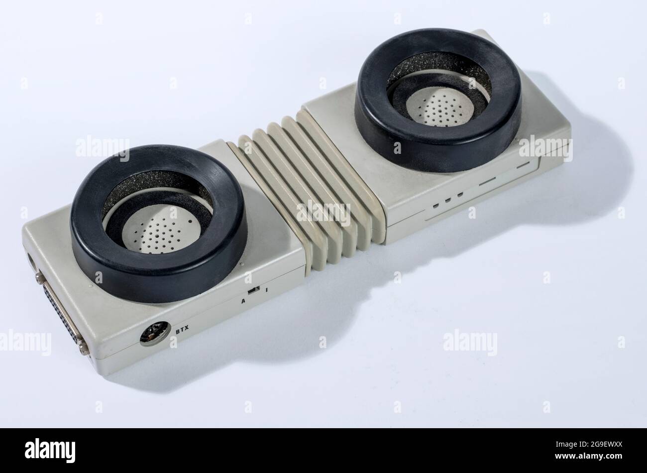 Acoustic modem hi-res stock photography and images - Alamy