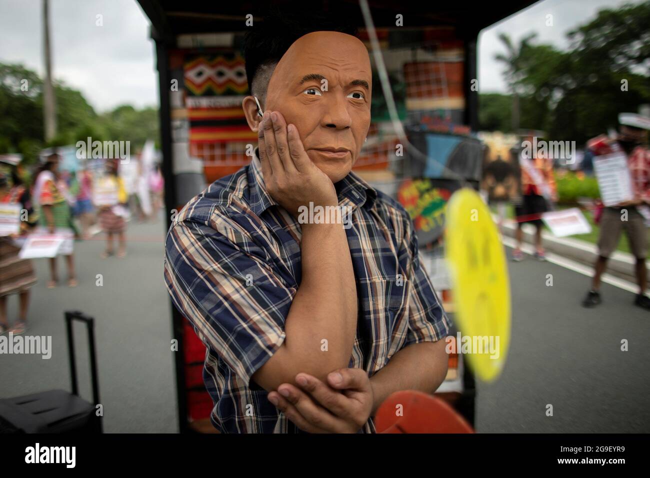 Philippine president rodrigo dutertes face hi-res stock photography and ...