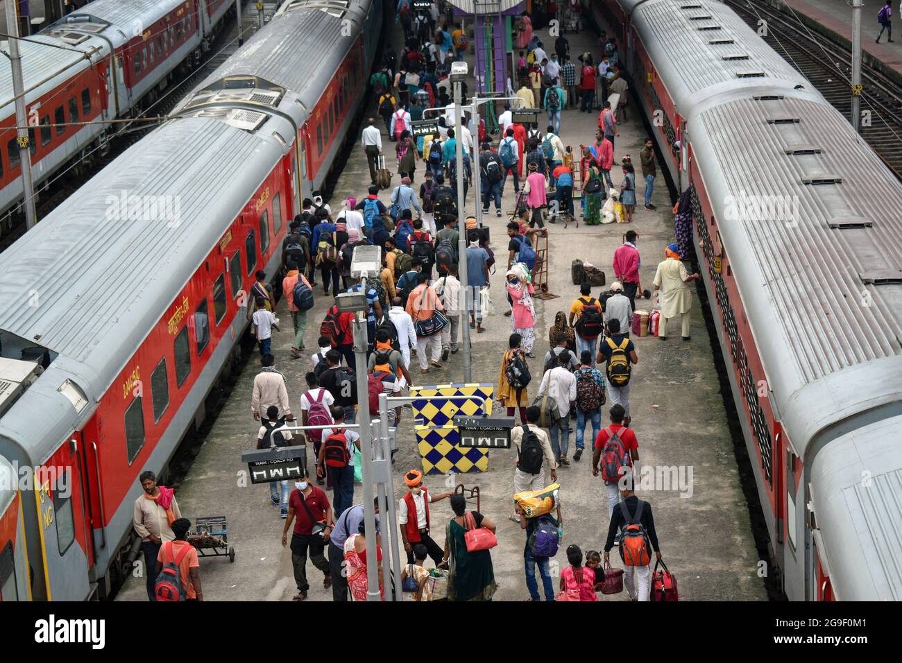Indian pacific express train hi-res stock photography and images - Alamy
