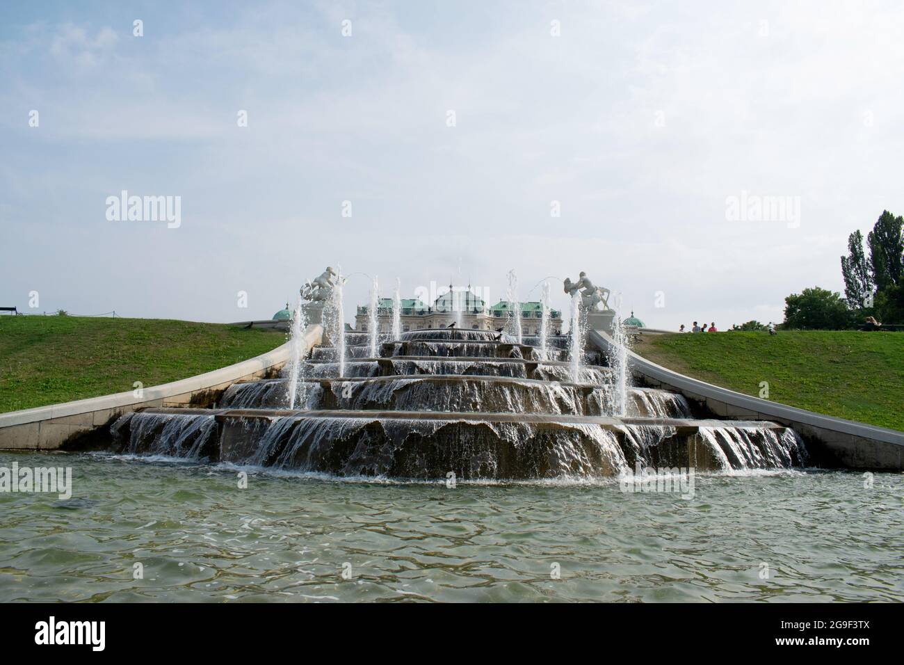 Belvedere palace cascade water fountain, Vienna, Austria Stock Photo ...