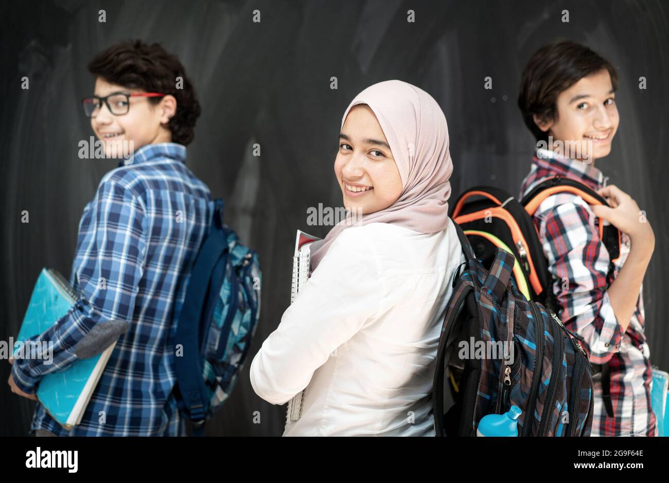 Arabic children in school classroom hi-res stock photography and images ...