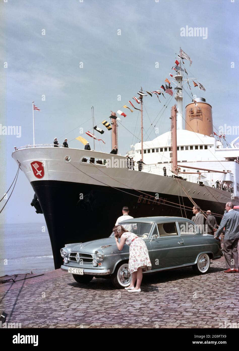 Historical cruise ship 1950s hi-res stock photography and images - Alamy