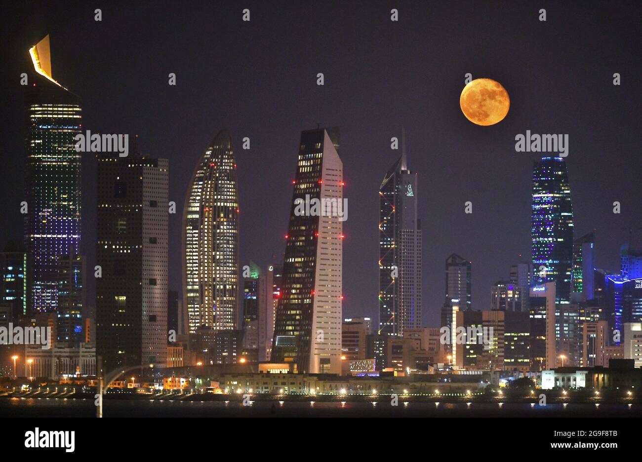 (210726) -- KUWAIT CITY, July 26, 2021 (Xinhua) -- Photo taken on July ...