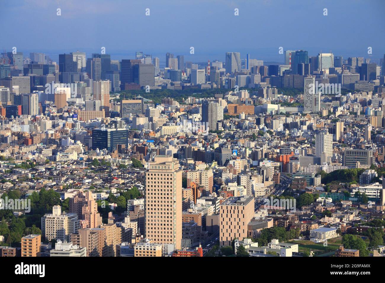 TOKYO, JAPAN - MAY 11, 2012: Sunset light view of Chiyoda and Chuo ...