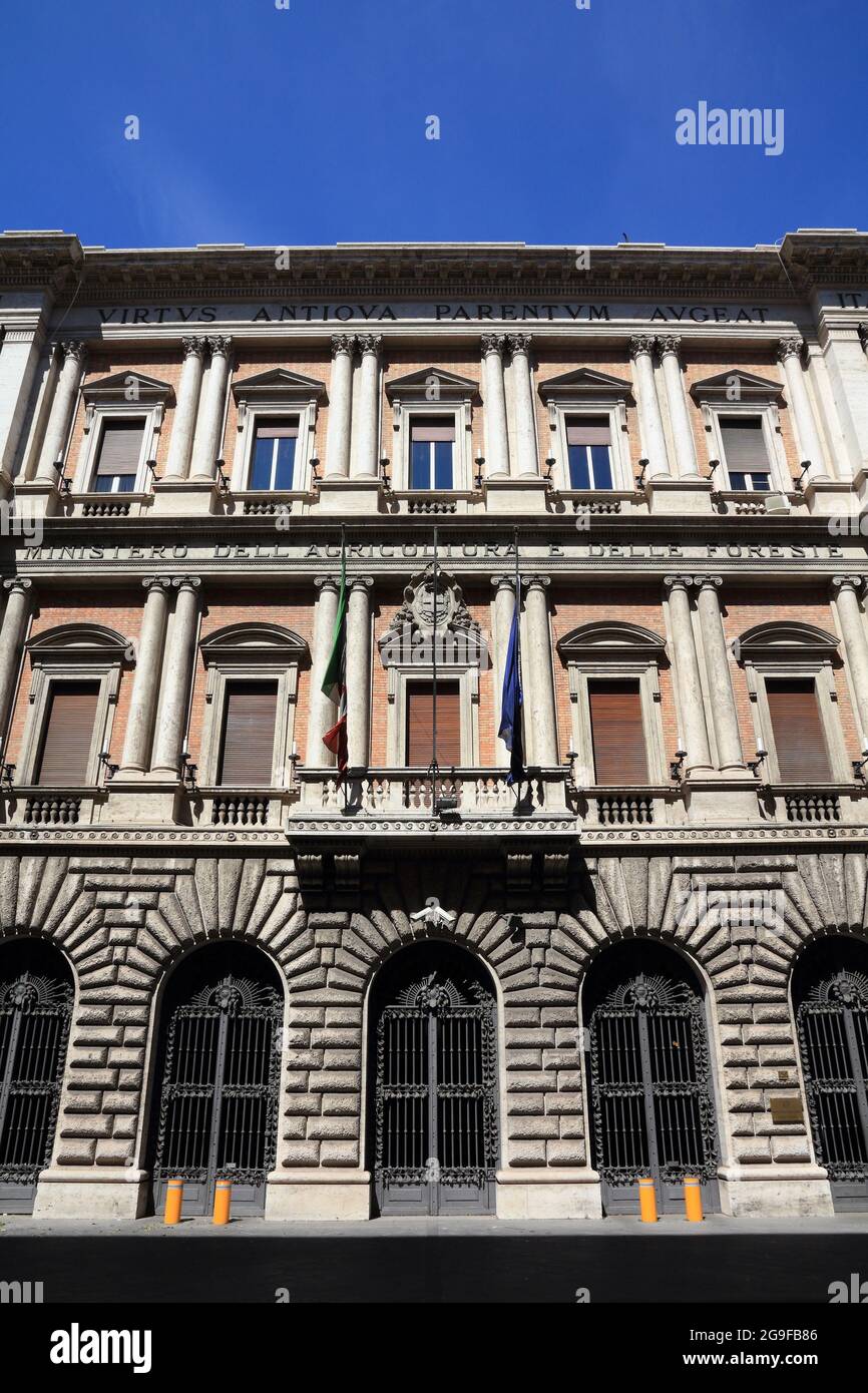 Italian government hi-res stock photography and images - Alamy
