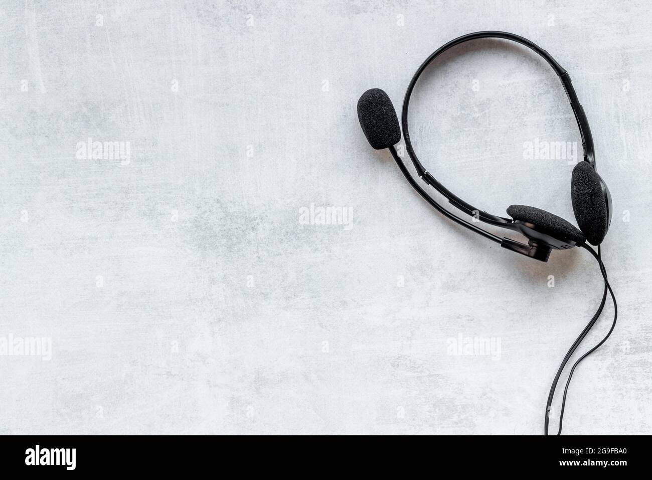 Voip headset for pc call center support Stock Photo - Alamy