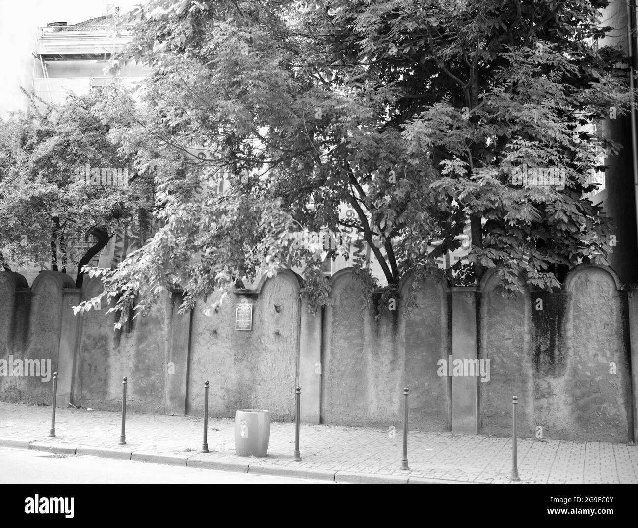 Ghetto walls Black and White Stock Photos & Images - Alamy