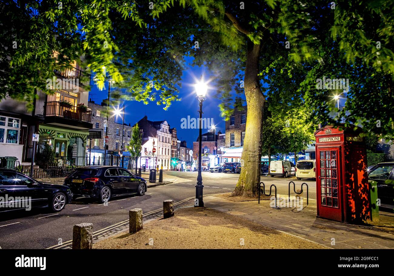 Highgate high street hi-res stock photography and images - Alamy