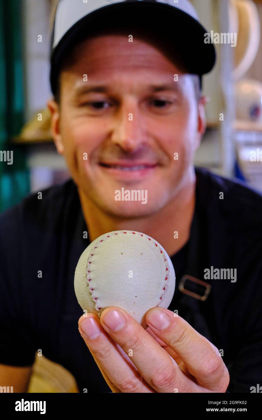 Basque ball hi-res stock photography and images - Alamy