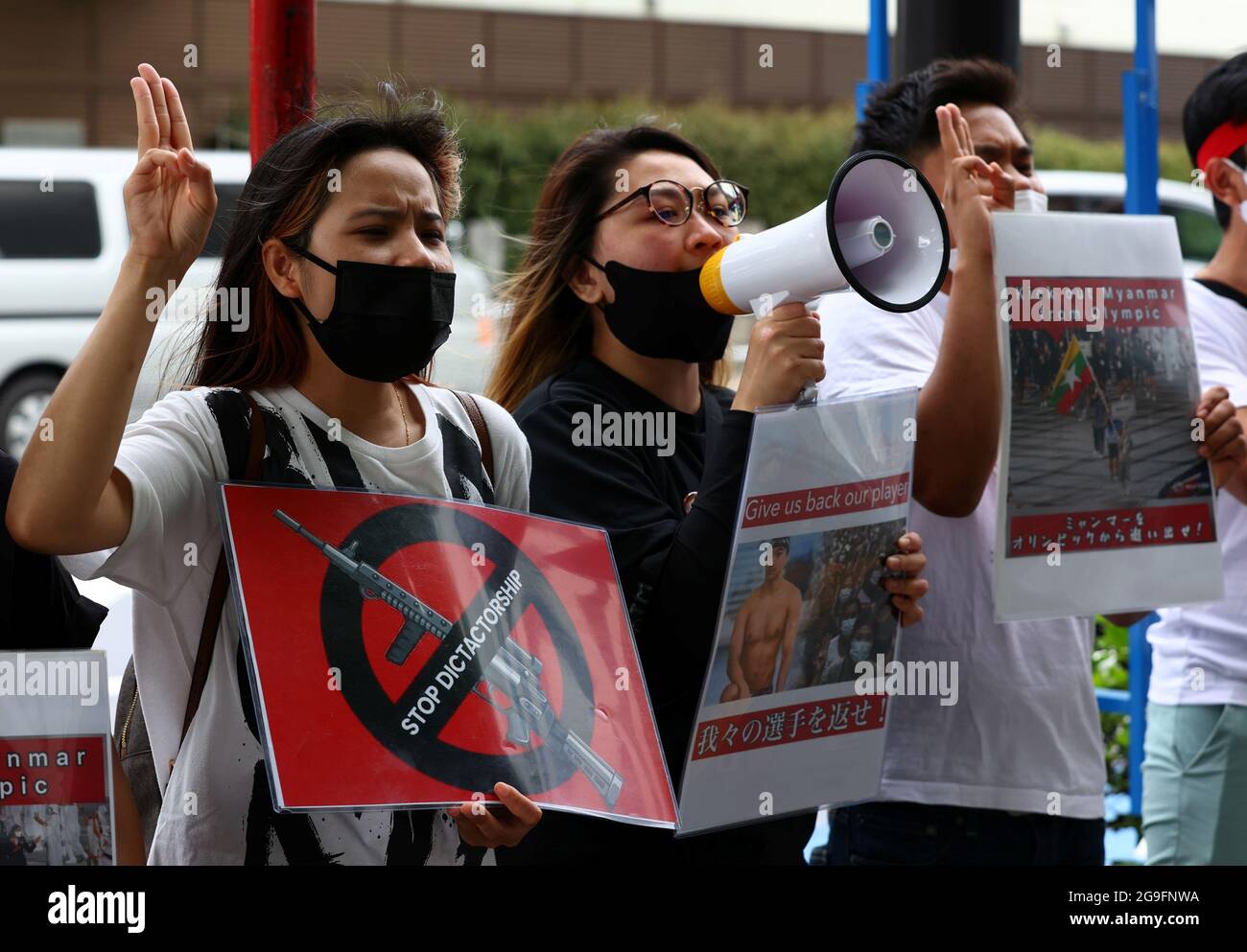 Finger salute rally hi-res stock photography and images - Alamy