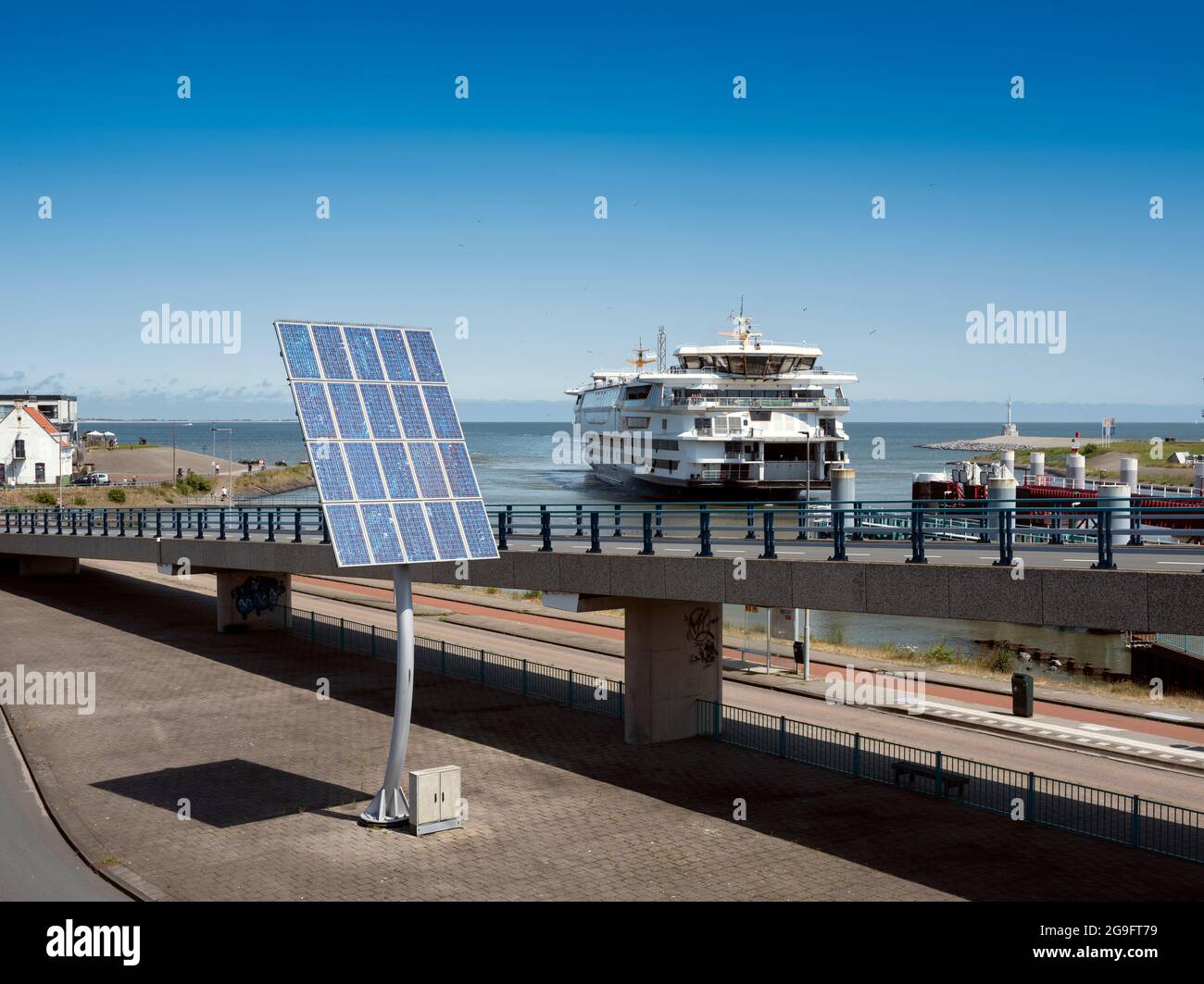 Den helder texel ferry hi-res stock photography and images - Alamy