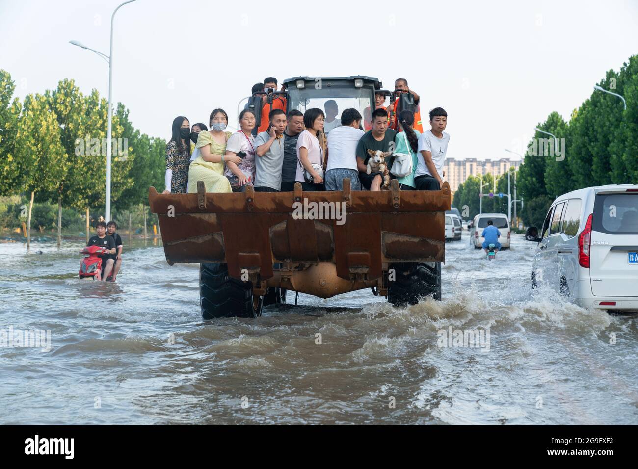 Zhengzhou rain july 2021 hi-res stock photography and images - Alamy
