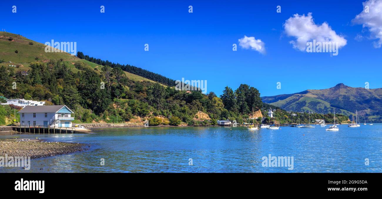 Akaroa, a popular tourist destination in the South Island of New ...