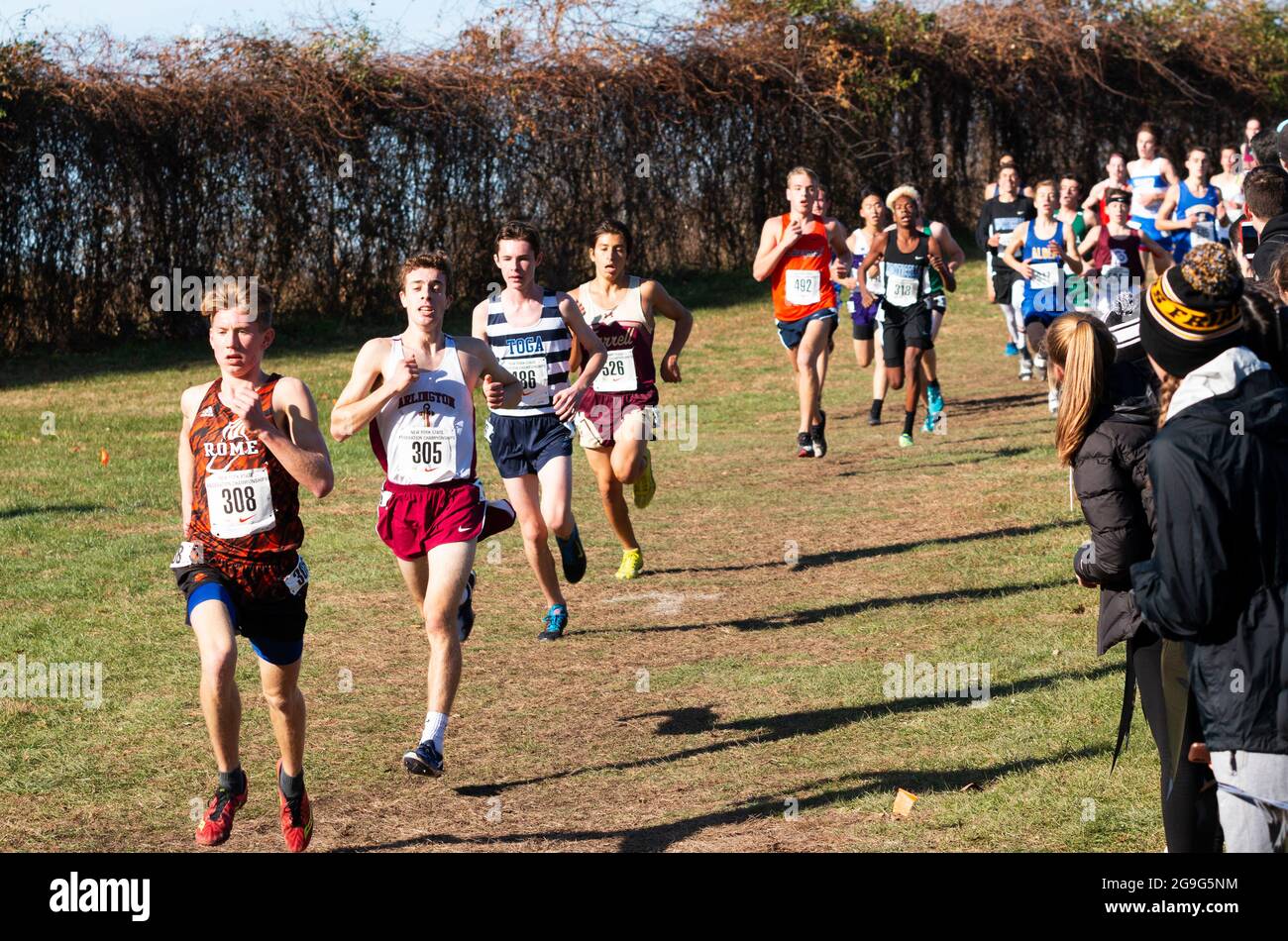 School kids cheering hi-res stock photography and images - Alamy