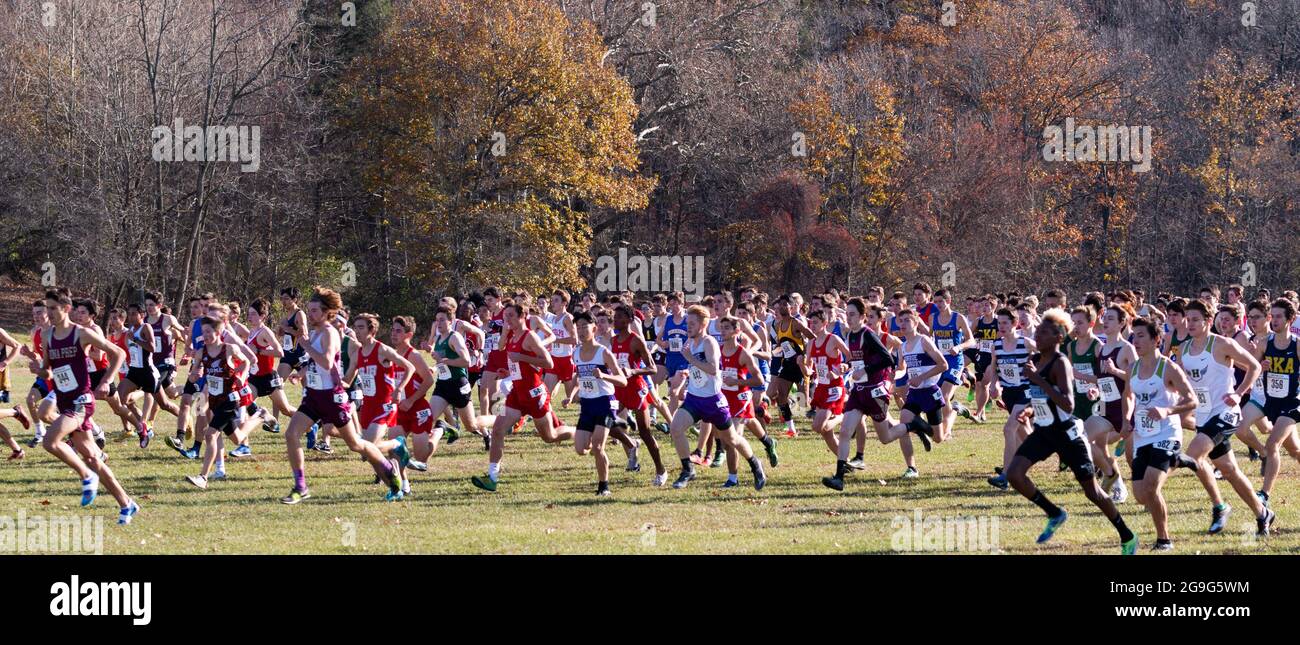 Side view group people uniform hi-res stock photography and images - Alamy