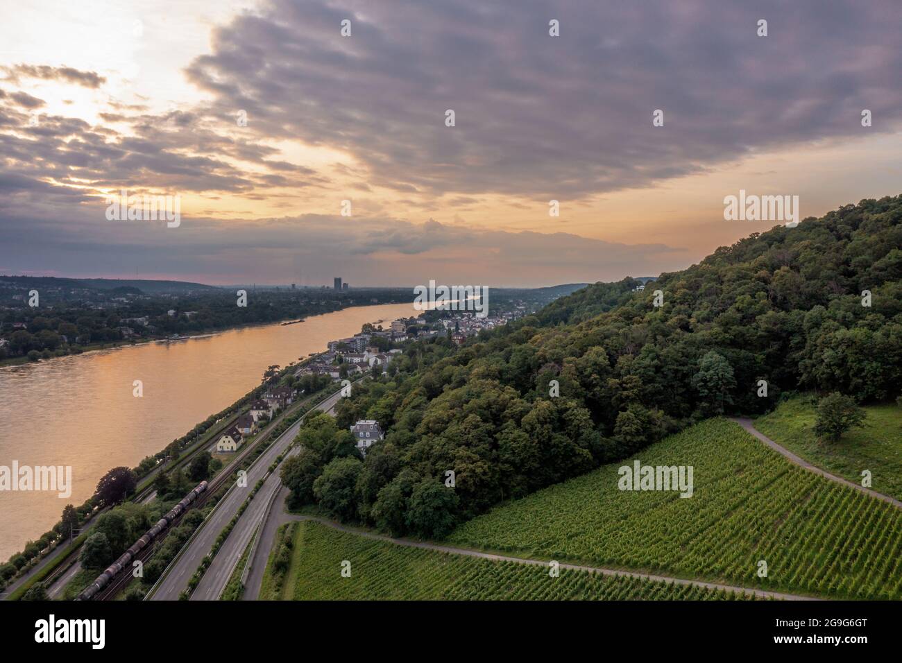 Rhine landscape hi-res stock photography and images - Alamy