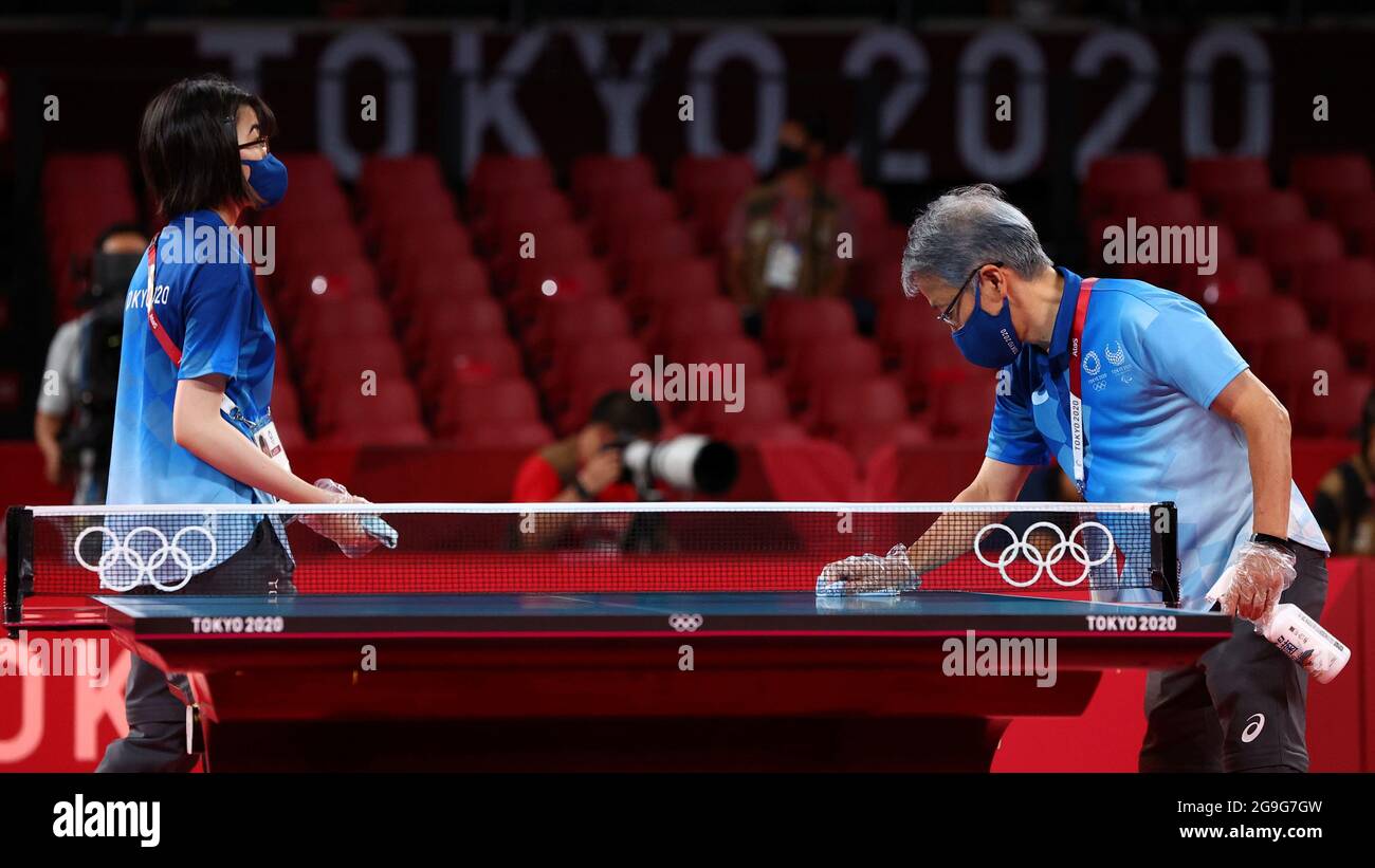 Table tennis olympics hi-res stock photography and images - Alamy