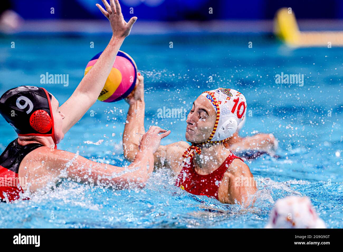 TOKYO, JAPAN - JULY 26: Hayley McKelvey of Canada, Roser Tarrago ...