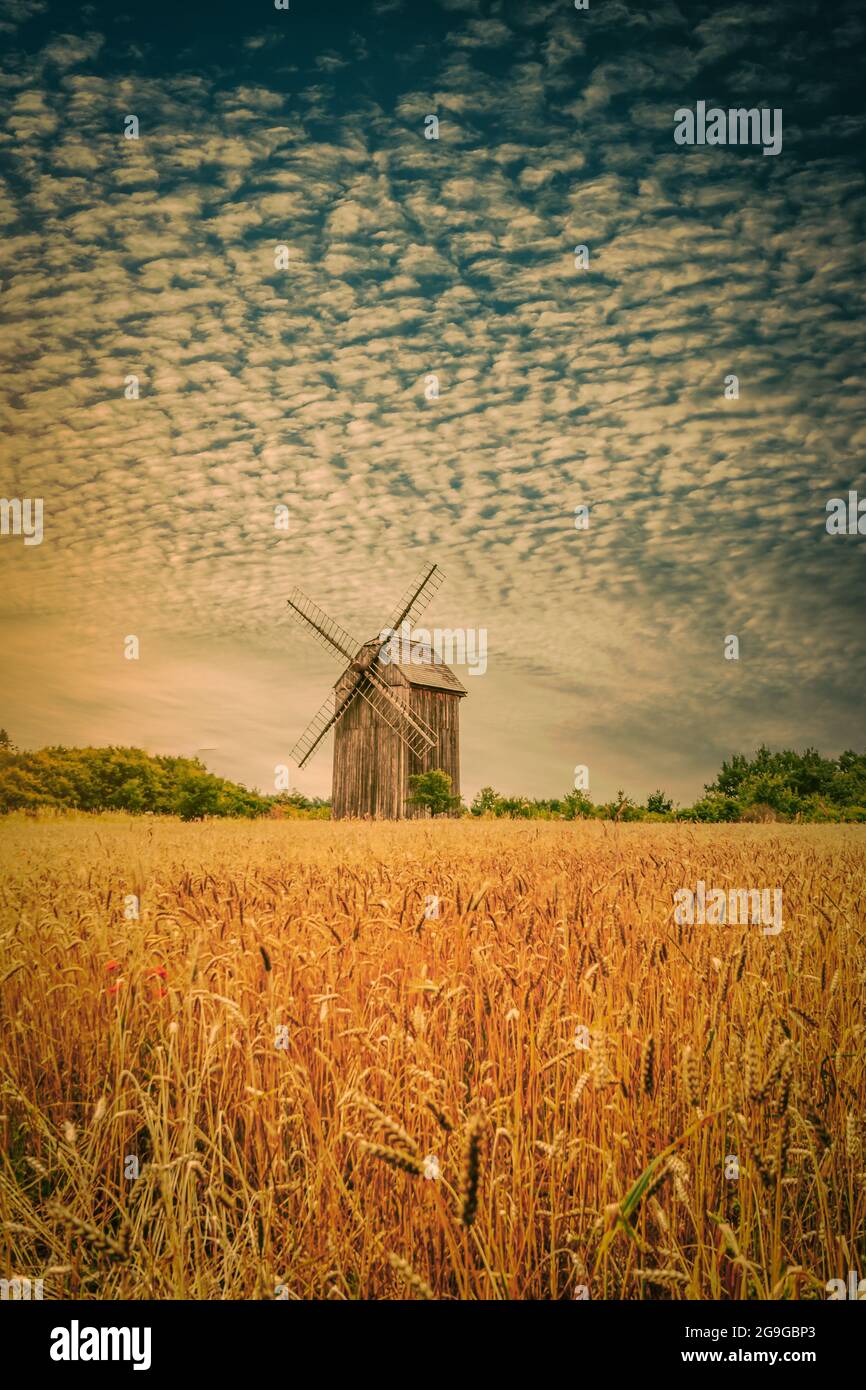 Old polish barn hi-res stock photography and images - Alamy