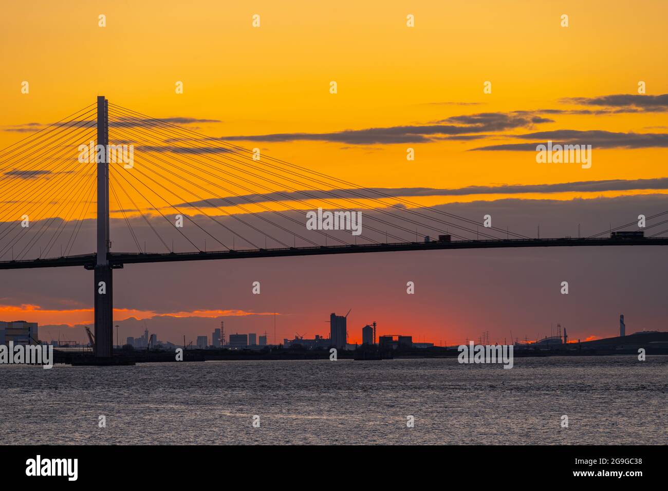 Riverside crossing bridge hi-res stock photography and images - Alamy