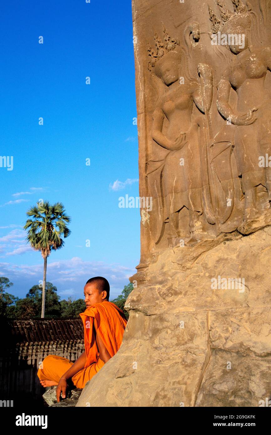 Cambodia, Ankgor, Angkor Vat Temple, UNESCO world heritage, novice monk ...