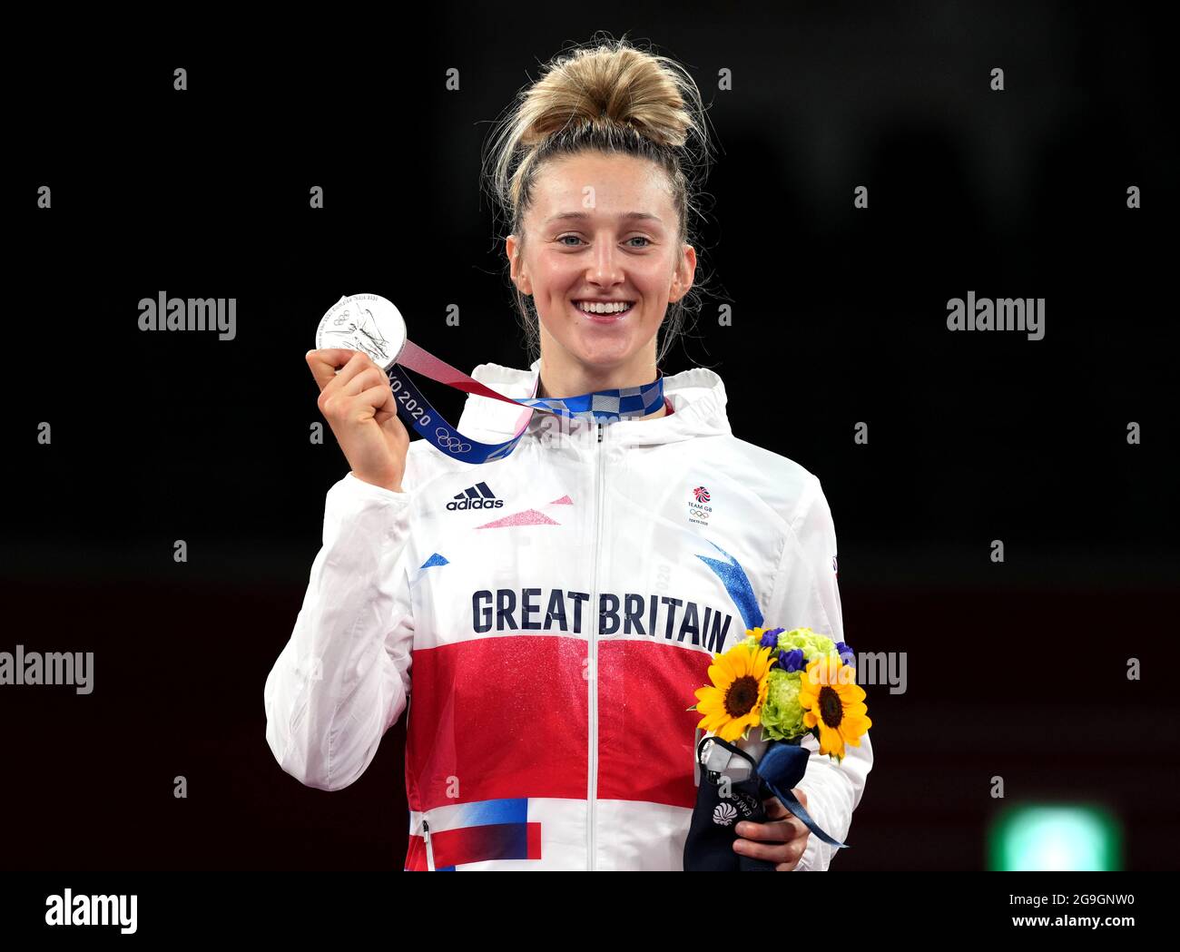 Great Britain's Lauren Williams celebrates with the silver medal after ...