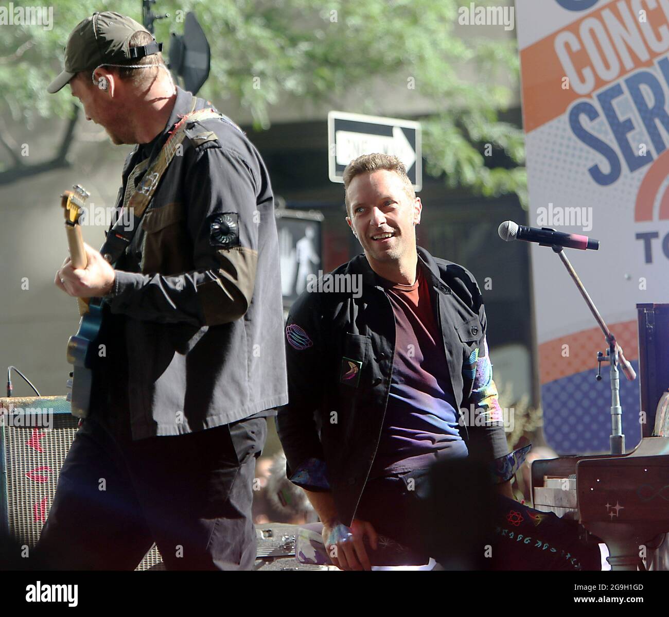 New York - NY - 20210617 Chris Martin of Coldplay performs at the Today ...