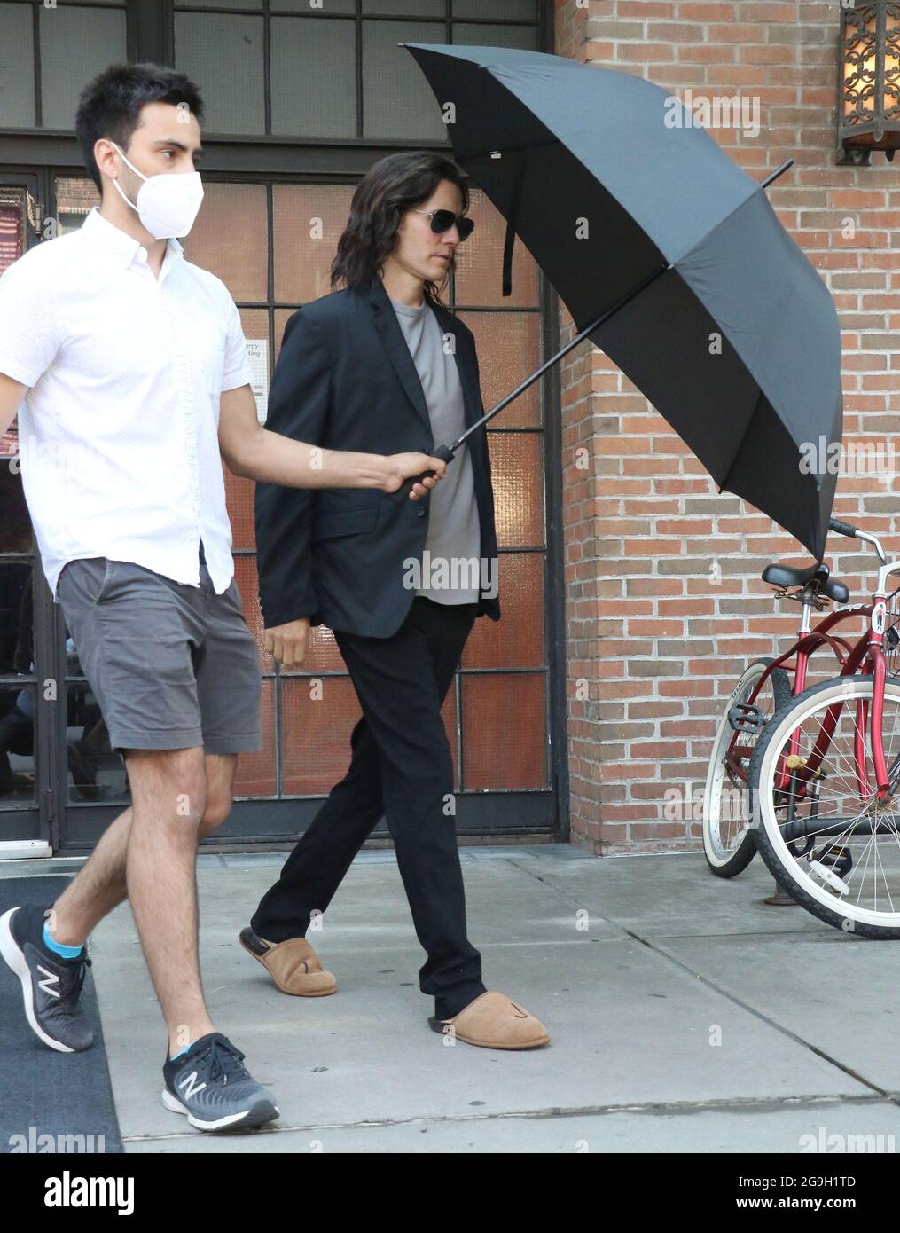 New York - NY - 20210607-Jared Leto Shielded From the sun on his way to ...