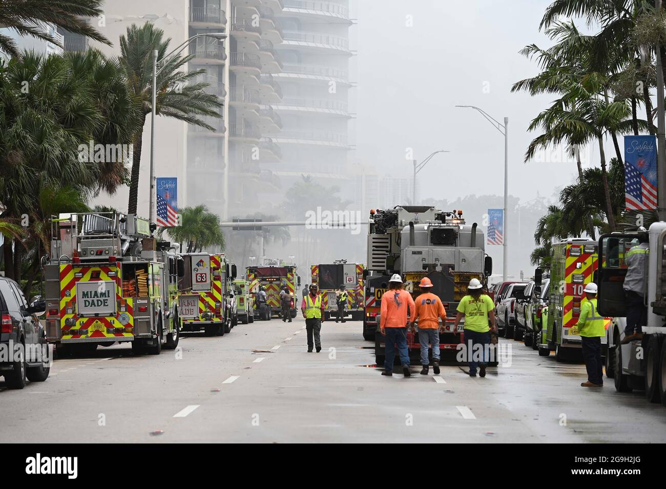Miami - FL - 20210625-Search and Recovery Continues for Missing Persons ...