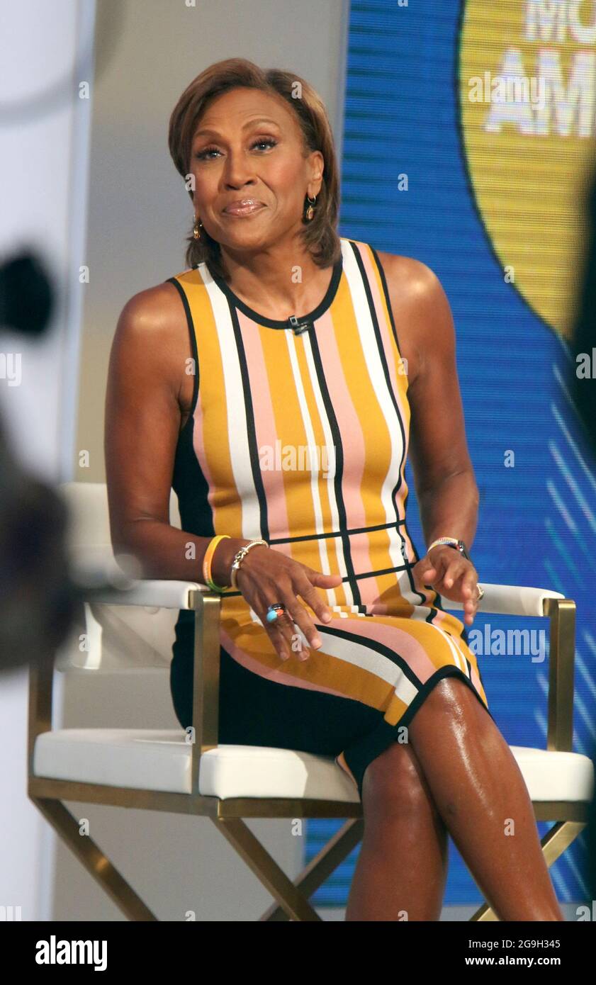 New York - NY - 20210629 Michael StrahanRobin RobertsJanai Norman and ...