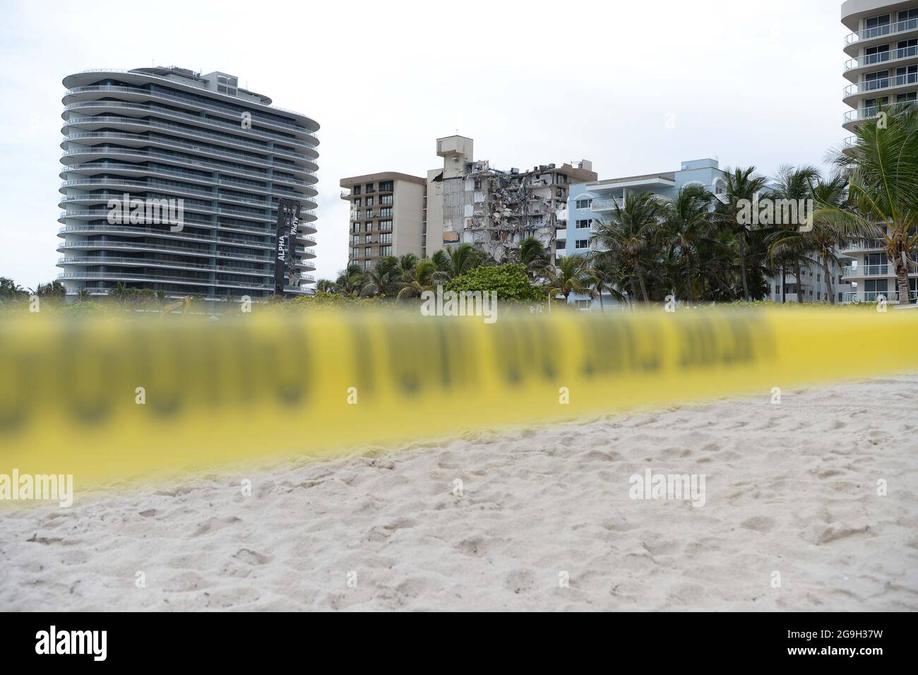 Miami - FL - 20210625-Search and Recovery Continues for Missing Persons ...