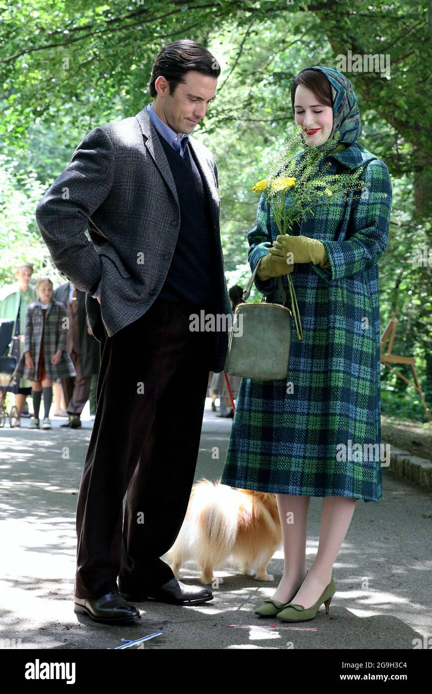 New York - NY - 20210613 Rachel Brosnahan and Milo Ventimiglia wear ...